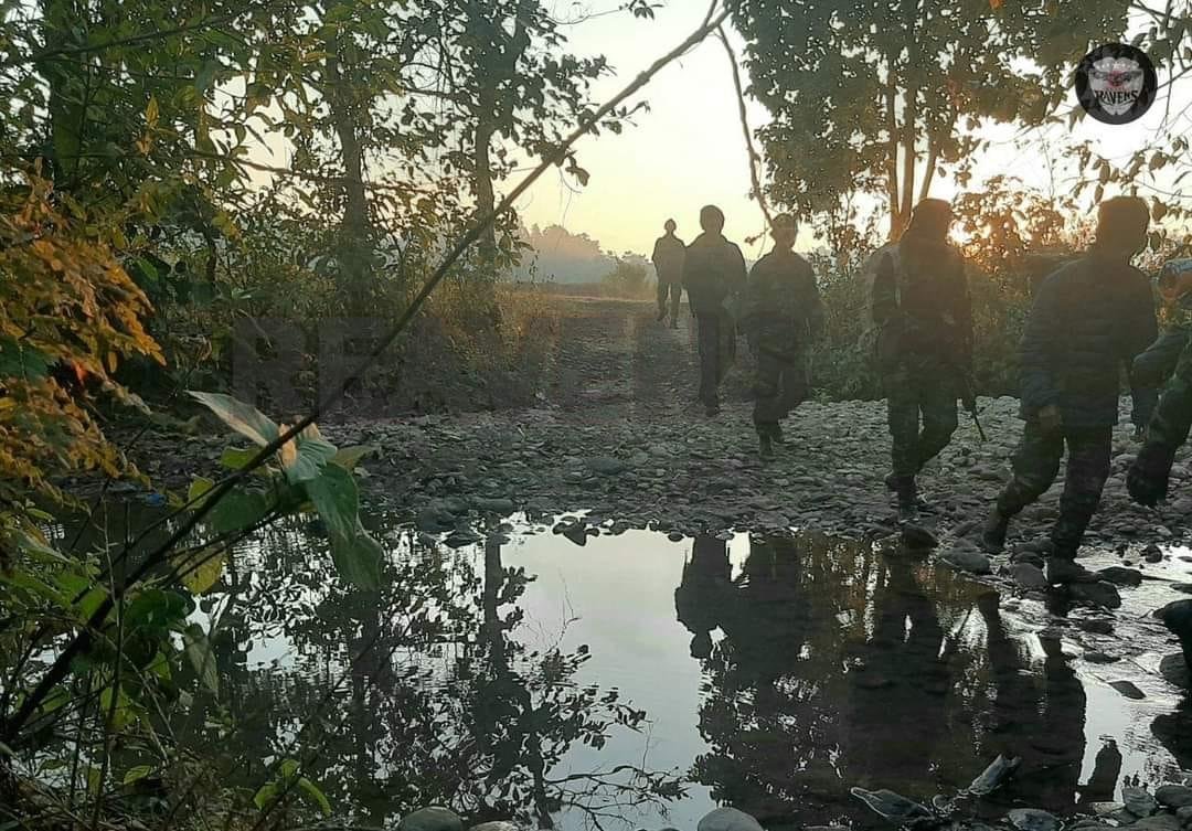 ကျိုက်ထိုမှာ စစ်ကောင်စီယာဥ်တန်း တိုက်ခိုက်ခံရပြီး စစ်ကောင်စီတပ်သားများ